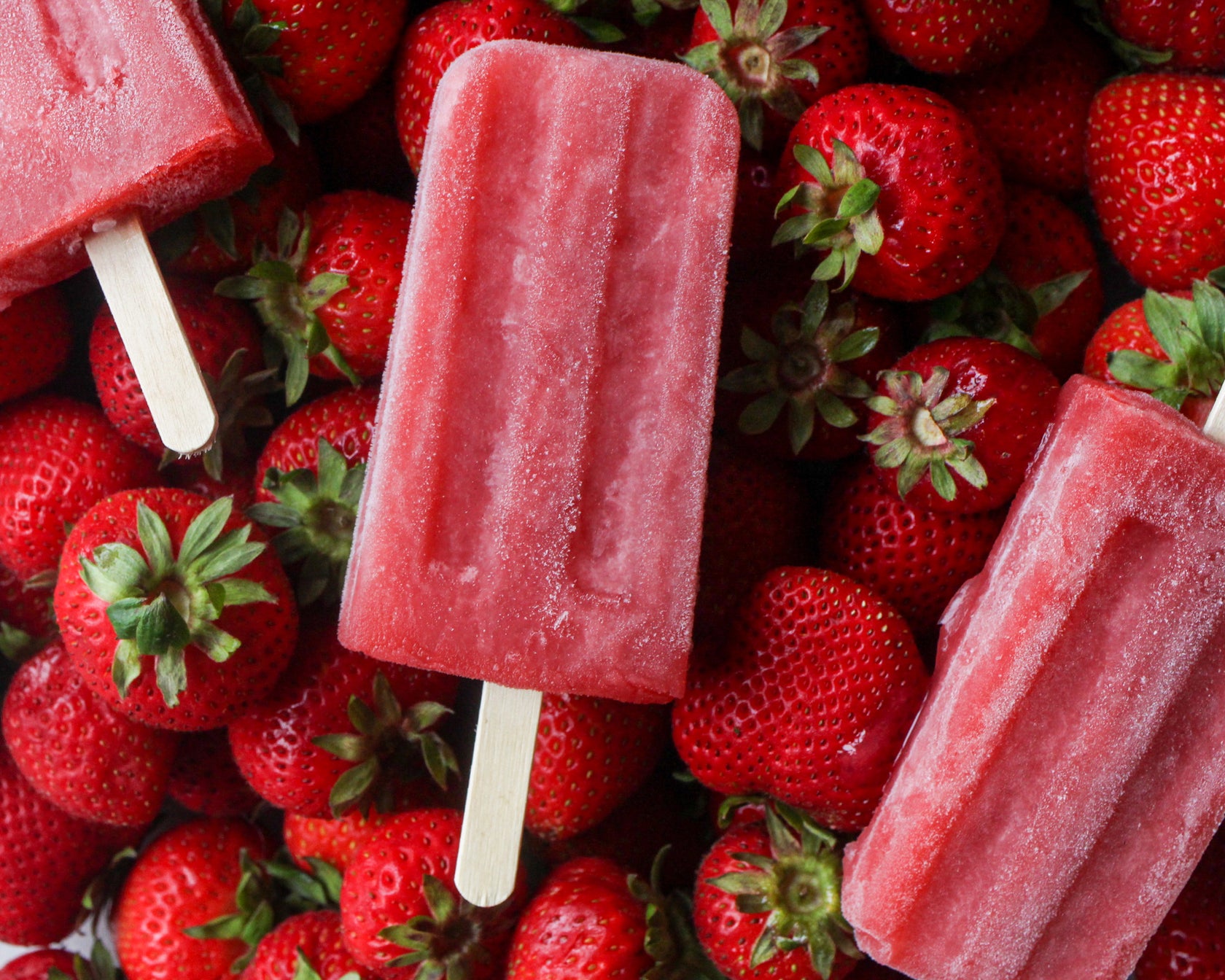 Strawberry Flirt Prosecco Pops
